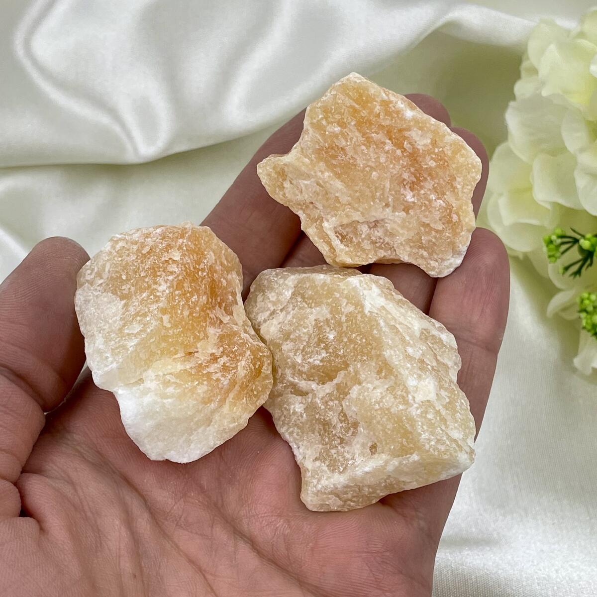 Geltonasis Kalcitas, 35-55 gr. – GYVI KRISTALAI