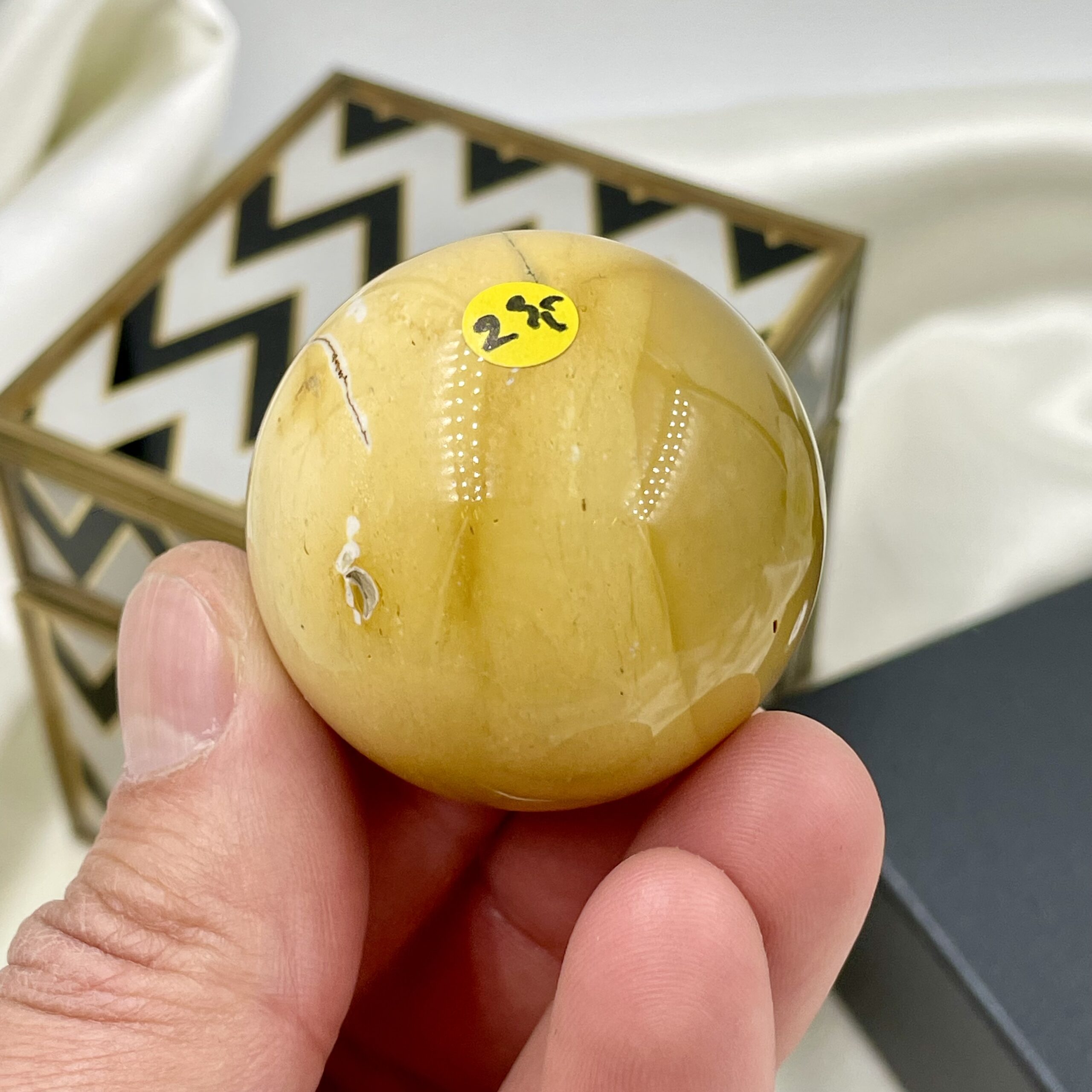 Mukaitas (Australijos Jaspis) rutulys, 108 gr. – GYVI KRISTALAI